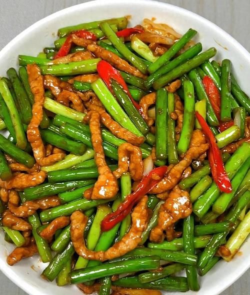 炒蒜苔怎么炒才脆_蒜苔炒之前要焯水吗-第3张图片-山城妙识