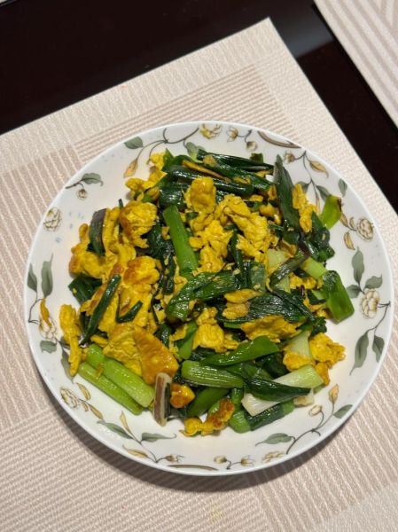 青蒜苗炒鸡蛋怎么做_青蒜苗炒鸡蛋的营养价值-第3张图片-山城妙识