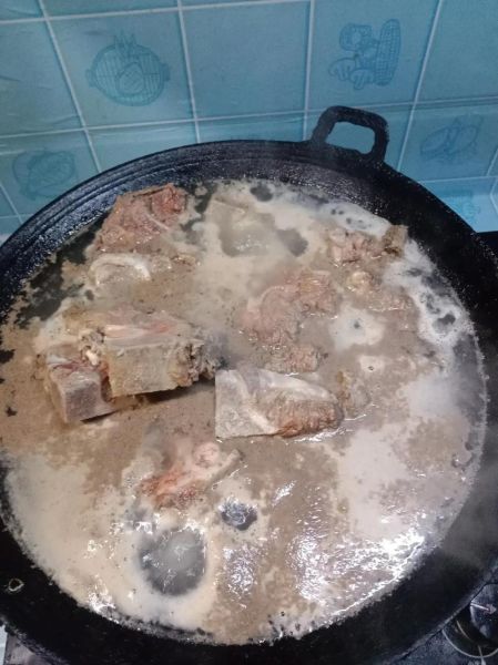 牛大骨头汤怎么炖才白_牛大骨头汤的做法大全-第3张图片-山城妙识 牛大骨头汤怎么炖才白_牛大骨头汤的做法大全-第3张图片-山城妙识