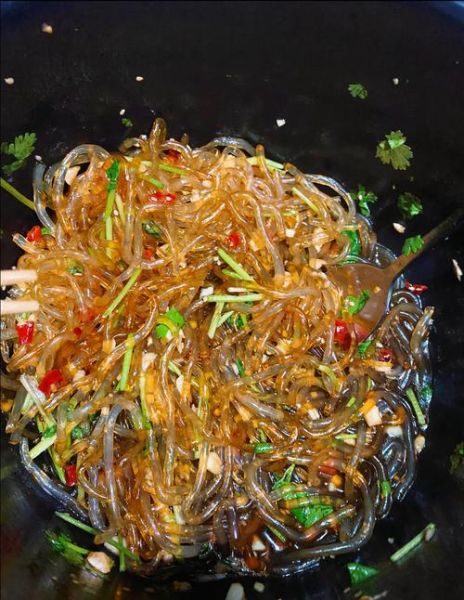 海蜇凉拌怎么做好吃_海蜇凉拌要不要焯水-第1张图片-山城妙识