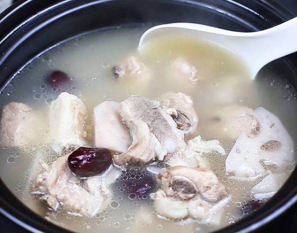 清炖排骨汤怎么做_排骨汤去腥技巧-第2张图片-山城妙识