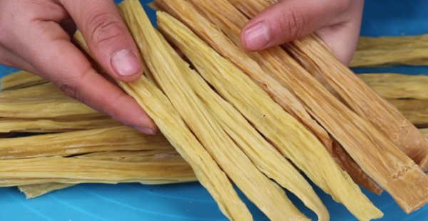 毒腐竹与正常腐竹的区别_如何辨别真假腐竹-第2张图片-山城妙识