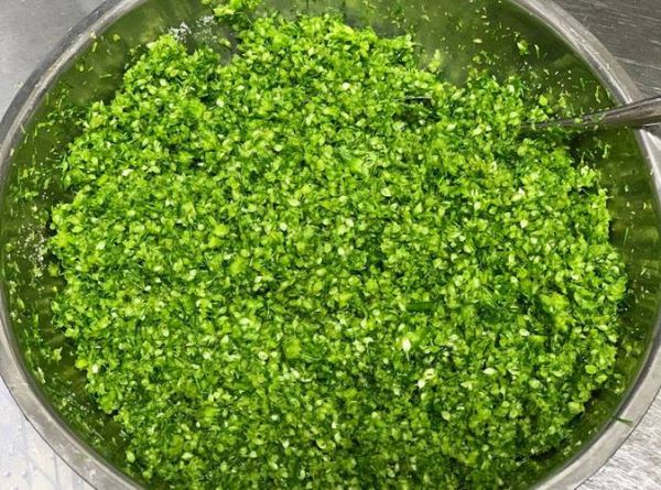 韭菜花酱怎么保存不变色_自制韭菜花酱视频教程-第3张图片-山城妙识