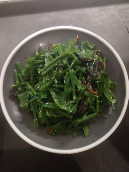 凉拌丝瓜怎么做_凉拌丝瓜需要焯水吗-第3张图片-山城妙识