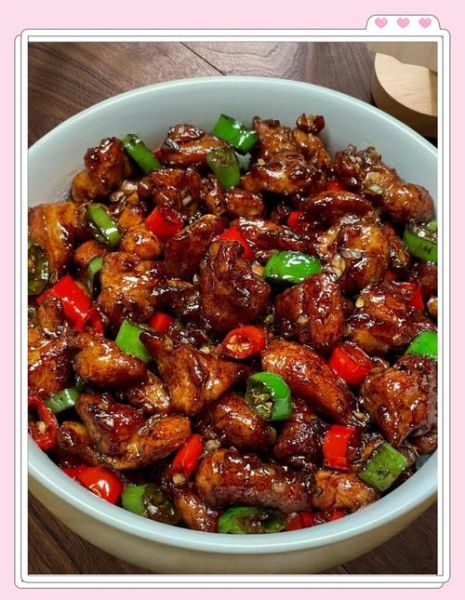 尖椒炒鸡丁怎么做_尖椒炒鸡丁热量高吗-第3张图片-山城妙识