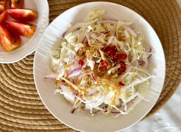 凉拌卷心菜怎么做好吃_卷心菜凉拌要不要焯水-第1张图片-山城妙识