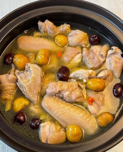 板栗煲鸡汤放什么_板栗煲鸡汤的做法-第3张图片-山城妙识 板栗煲鸡汤放什么_板栗煲鸡汤的做法-第3张图片-山城妙识