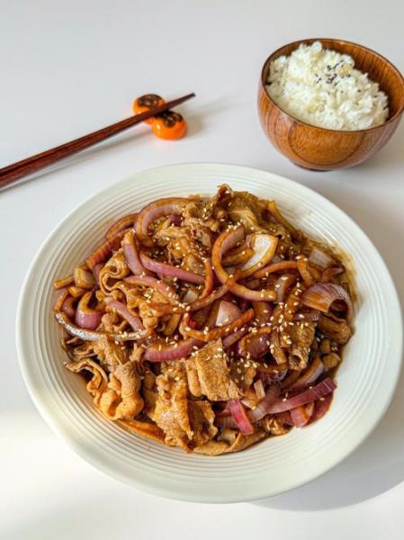 牛肉炒洋葱怎么炒才嫩_牛肉炒洋葱需要焯水吗-第2张图片-山城妙识 牛肉炒洋葱怎么炒才嫩_牛肉炒洋葱需要焯水吗-第2张图片-山城妙识