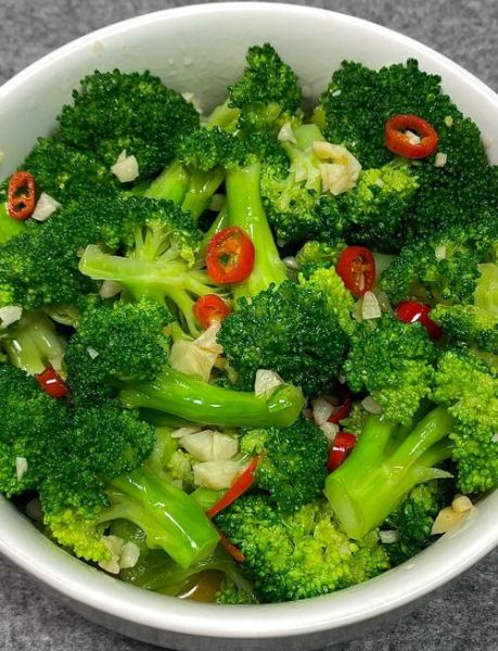 西兰花凉拌菜怎么做_西兰花凉拌菜做法大全-第3张图片-山城妙识