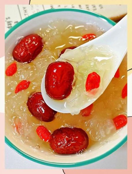 红枣银耳汤的做法_红枣银耳汤的功效与禁忌-第1张图片-山城妙识