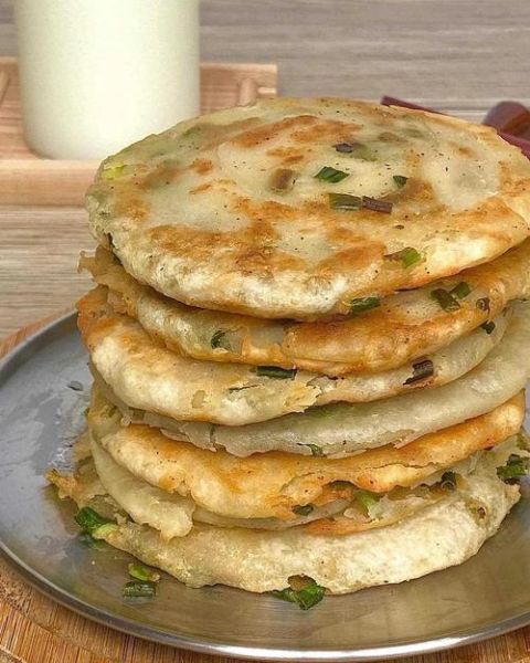 酥脆油炸葱油饼怎么做_为什么外酥里嫩-第1张图片-山城妙识