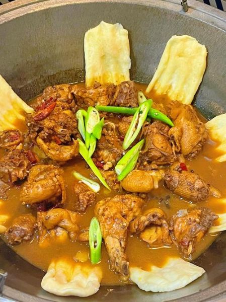 地锅鸡是东北菜吗_东北地锅鸡起源-第1张图片-山城妙识 地锅鸡是东北菜吗_东北地锅鸡起源-第1张图片-山城妙识