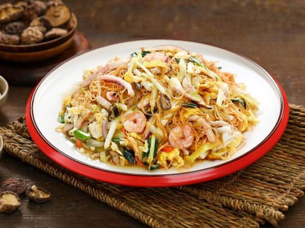 海鲜炒面怎么做_海鲜炒面家常做法-第1张图片-山城妙识