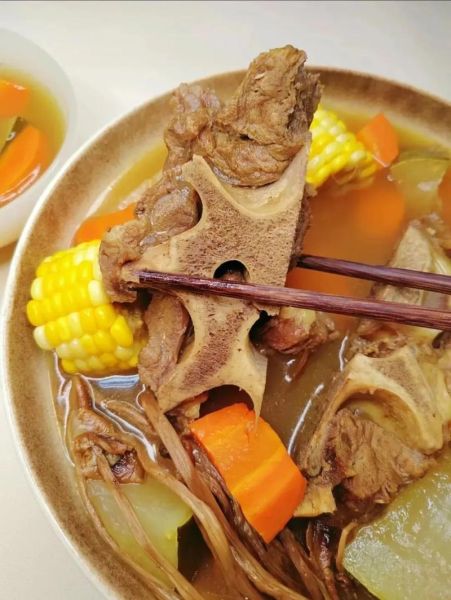 牛排骨适合跟什么炖汤_牛排骨炖汤放什么食材最香-第3张图片-山城妙识