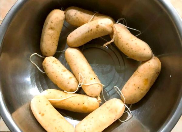 鸡肉肠怎么做好吃又简单_鸡肉肠的家常做法-第2张图片-山城妙识