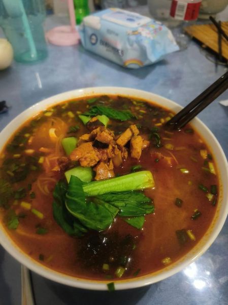 鸡丁米线怎么做好吃_家常鸡丁米线做法窍门-第2张图片-山城妙识 鸡丁米线怎么做好吃_家常鸡丁米线做法窍门-第2张图片-山城妙识