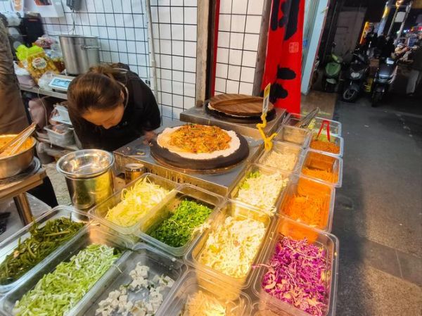 煎饼果子利润有多大_摆摊一天能赚多少钱-第1张图片-山城妙识