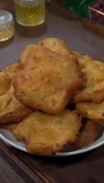 葱油饼怎么做_最简单的葱油饼做法-第3张图片-山城妙识