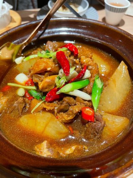 萝卜牛腩煲怎么做好吃_萝卜牛腩煲的正宗做法-第1张图片-山城妙识 萝卜牛腩煲怎么做好吃_萝卜牛腩煲的正宗做法-第1张图片-山城妙识