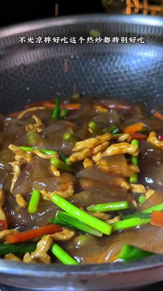 肉丝炒拉皮怎么做_肉丝炒拉皮家常做法-第1张图片-山城妙识