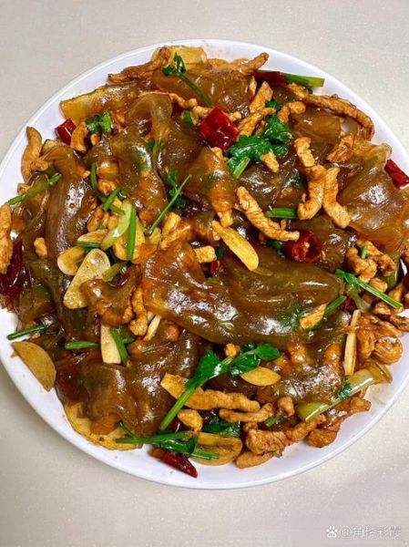 肉丝炒拉皮怎么做_肉丝炒拉皮家常做法-第2张图片-山城妙识