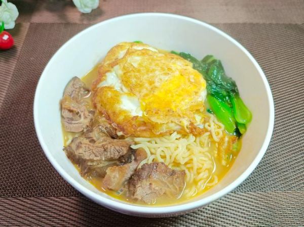 鸡蛋面怎么煮好吃又简单_鸡蛋面几分钟能熟-第1张图片-山城妙识 鸡蛋面怎么煮好吃又简单_鸡蛋面几分钟能熟-第1张图片-山城妙识