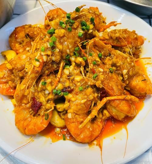 红烧罗氏虾怎么做_罗氏虾红烧需要焯水吗-第1张图片-山城妙识 红烧罗氏虾怎么做_罗氏虾红烧需要焯水吗-第1张图片-山城妙识