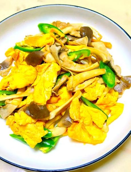 蘑菇炒鸡蛋怎么做好吃_蘑菇炒鸡蛋的做法大全家常-第1张图片-山城妙识