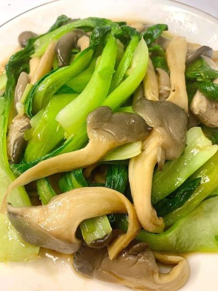 平菇油菜怎么炒好吃_家常做法窍门-第1张图片-山城妙识