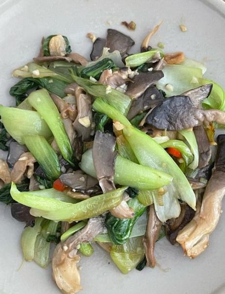 平菇油菜怎么炒好吃_家常做法窍门-第3张图片-山城妙识