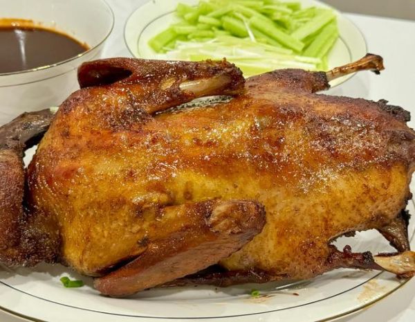 学做烤鸭视频教程_烤鸭怎么烤才皮脆肉嫩-第2张图片-山城妙识