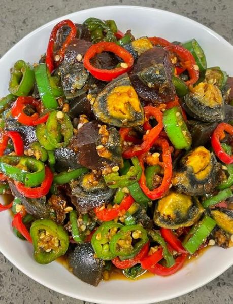 皮蛋炒菜怎么做_皮蛋炒菜的家常做法-第1张图片-山城妙识