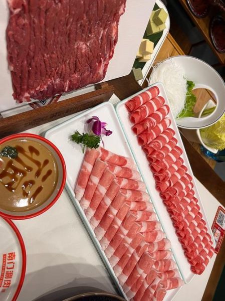 羊肉火锅配菜有哪些_羊肉火锅配菜怎么搭配-第1张图片-山城妙识 羊肉火锅配菜有哪些_羊肉火锅配菜怎么搭配-第1张图片-山城妙识