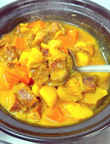 咖喱牛肉炖土豆怎么做_咖喱牛肉炖土豆需要多久-第1张图片-山城妙识
