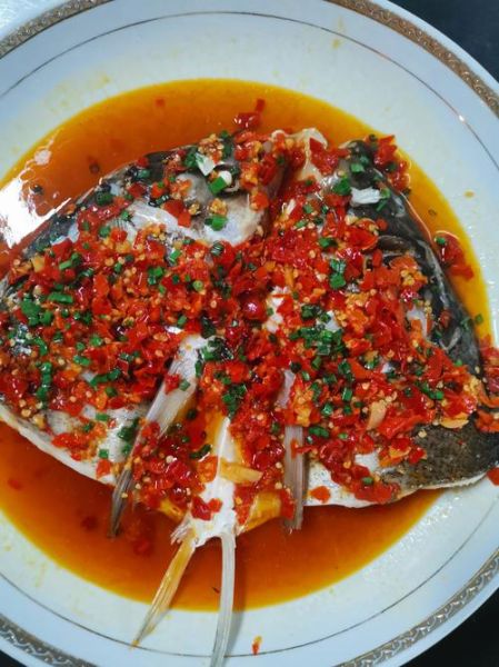 剁椒鱼头是哪个菜系_剁椒鱼头正宗做法-第2张图片-山城妙识