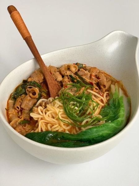 肥牛煮面条怎么做_肥牛煮面条需要焯水吗-第1张图片-山城妙识