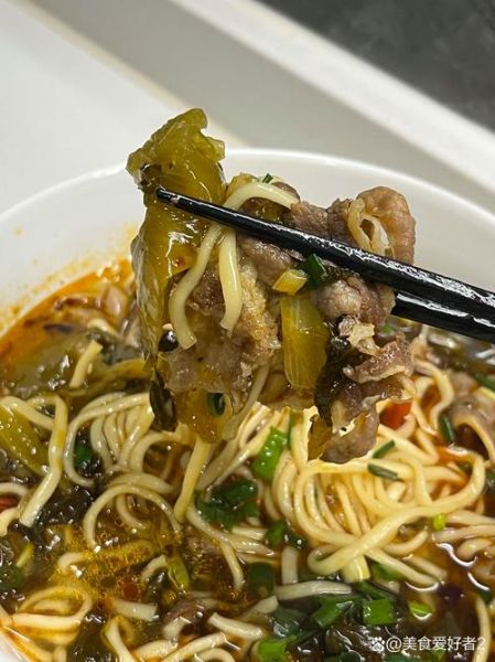 肥牛煮面条怎么做_肥牛煮面条需要焯水吗-第3张图片-山城妙识