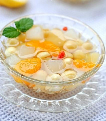 冰糖湘莲怎么做_冰糖湘莲功效与禁忌-第3张图片-山城妙识 冰糖湘莲怎么做_冰糖湘莲功效与禁忌-第3张图片-山城妙识