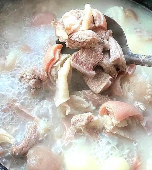 四川羊肉汤的做法_羊肉汤怎么炖才不膻-第2张图片-山城妙识