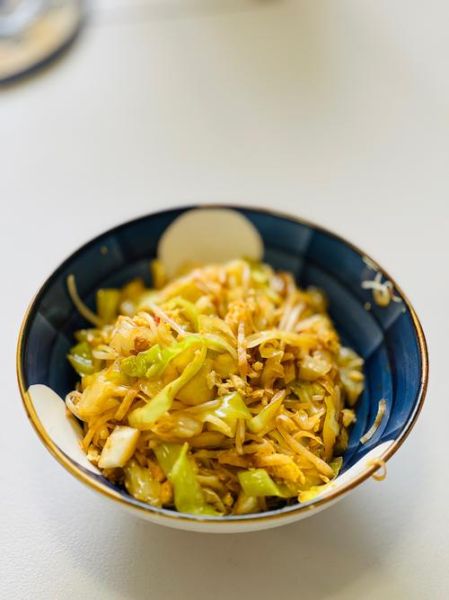 豆芽炒饼丝怎么做_豆芽炒饼丝家常做法-第3张图片-山城妙识