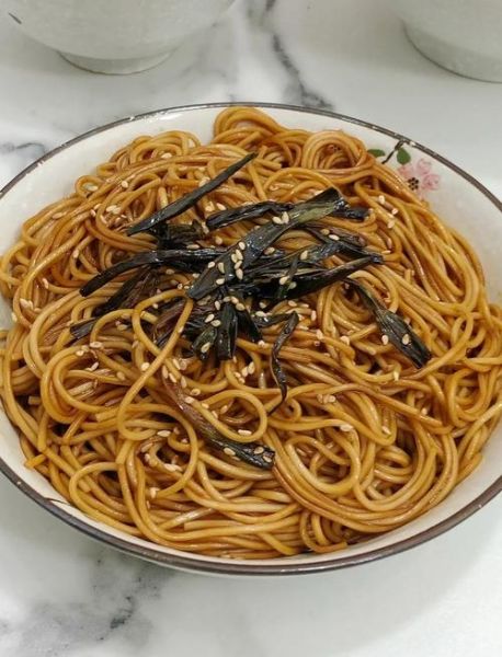 葱油面拌面的葱油怎么做_家常做法详解-第3张图片-山城妙识 葱油面拌面的葱油怎么做_家常做法详解-第3张图片-山城妙识