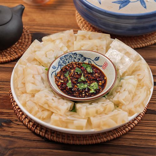 水晶皮冻怎么做_猪皮冻透明秘诀-第3张图片-山城妙识 水晶皮冻怎么做_猪皮冻透明秘诀-第3张图片-山城妙识