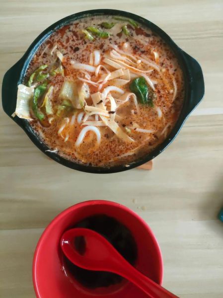 东北过桥米线做法_正宗配料有哪些-第2张图片-山城妙识