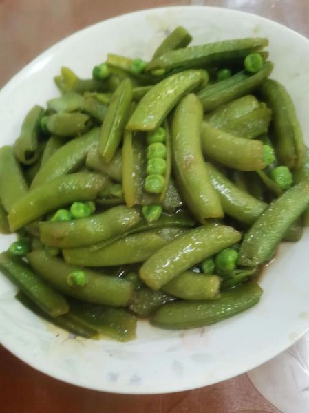 豌豆角怎么炒才翠绿_豌豆角焯水几分钟最好-第3张图片-山城妙识