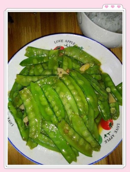 豌豆角怎么炒才翠绿_豌豆角焯水几分钟最好-第1张图片-山城妙识