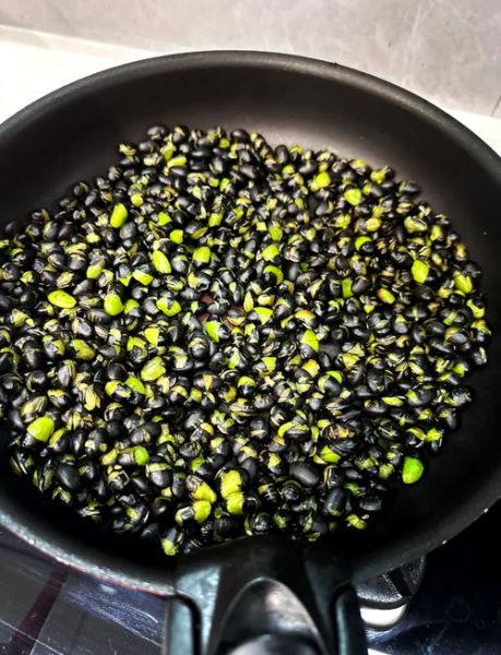 黑豆泡醋生发多久见效_黑豆泡醋生发正确做法-第1张图片-山城妙识