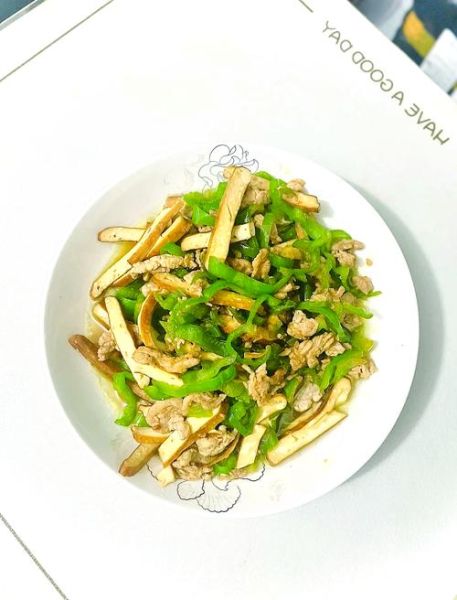 青椒肉丝的肉丝怎么腌_腌多久才入味-第1张图片-山城妙识