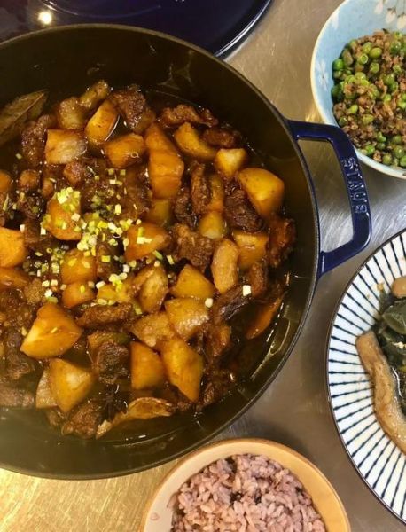 牛排骨炖土豆怎么做_牛排骨炖土豆要焯水吗-第2张图片-山城妙识