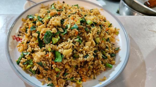 什锦炒饭和扬州炒饭的区别_哪个更好吃-第2张图片-山城妙识