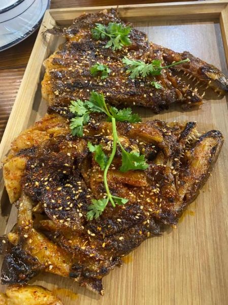 烤碟鱼头怎么做_烤碟鱼头要腌制多久-第2张图片-山城妙识